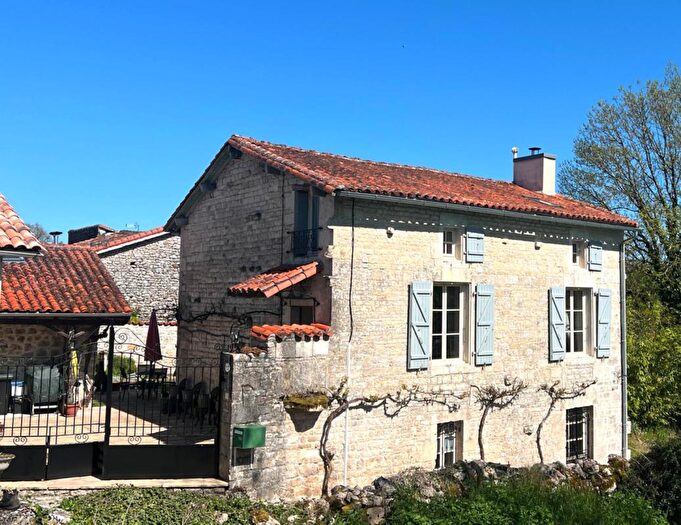 Maison à vendre - Fontenille - 5 pièces - 3 chambres