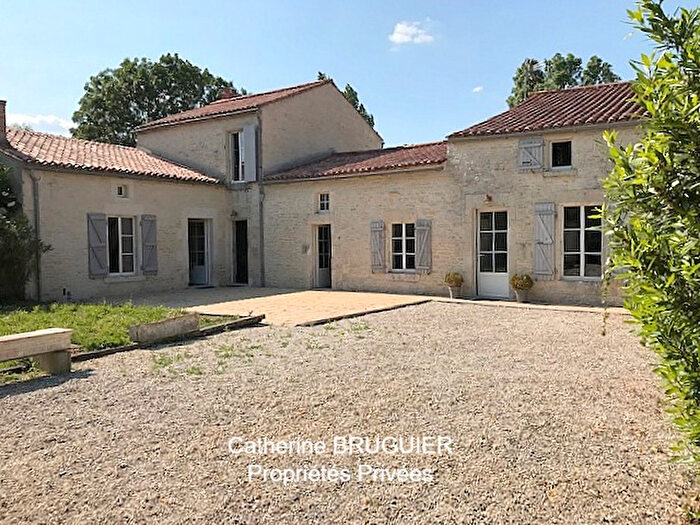 Maison à vendre - Taugon - 8 pièces - 6 chambres