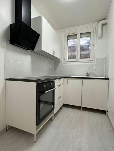 Hôtel de Ville, Saint-Cyr-lécole : Appartement 3 pièces à louer