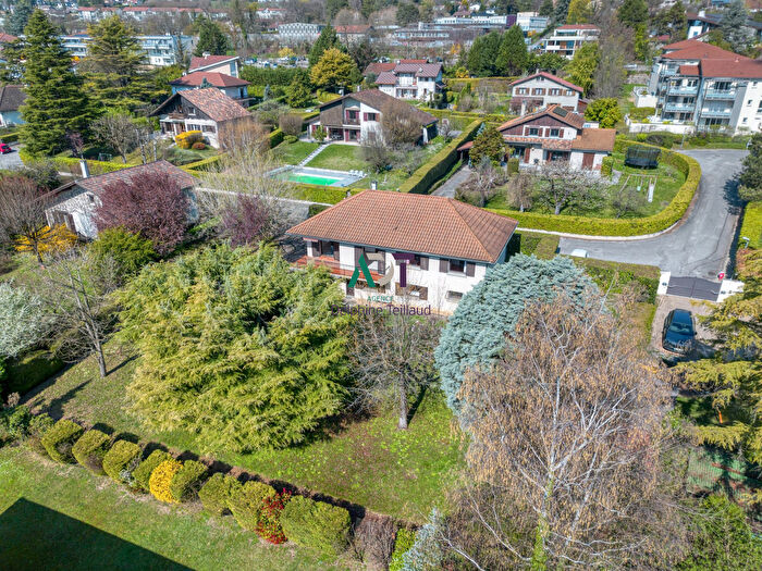 Maison à vendre - Saint-Ismier - 7 pièces - 4 chambres