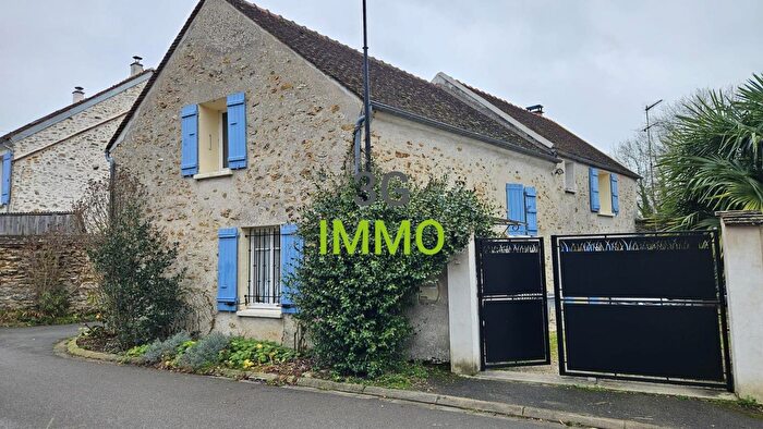 Maison à vendre - Crécy-la-Chapelle - 6 pièces - 4 chambres