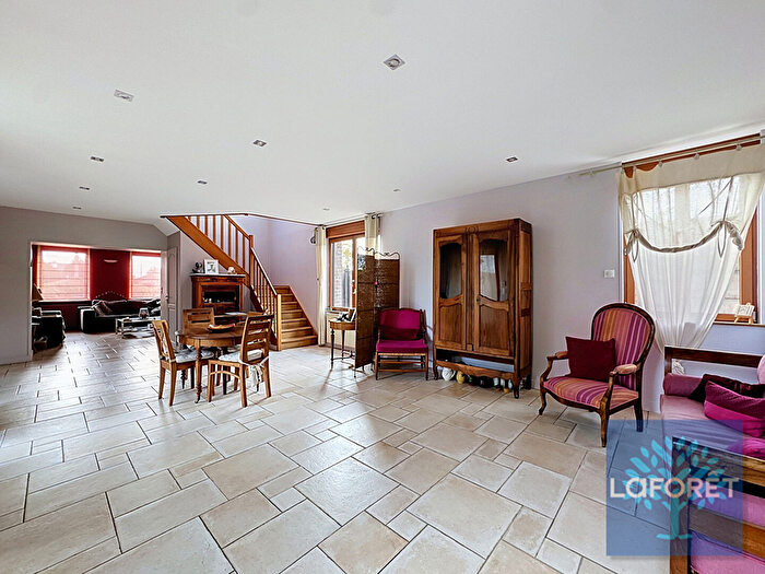 Maison 10 pièces à vendre à Landas