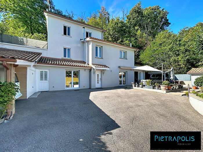 Maison 5 pièces à Neuville-sur-Saône, à vendre