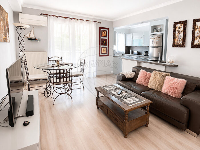 Appartement 3 pièces à Saint-Laurent-du-Var, Jacquons, Plateaux Fleuris, à vendre