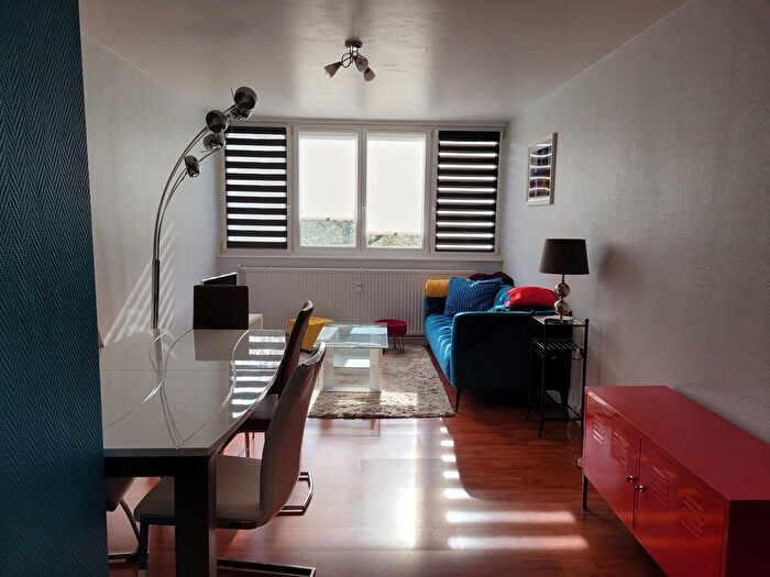 Appartement à vendre - La Madeleine - 4 pièces - 2 chambres