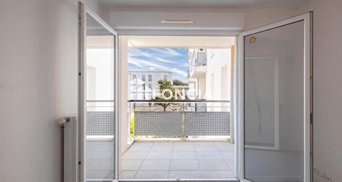 Appartement 2 pièces à Décines-Charpieu, Centre-ville, à vendre
