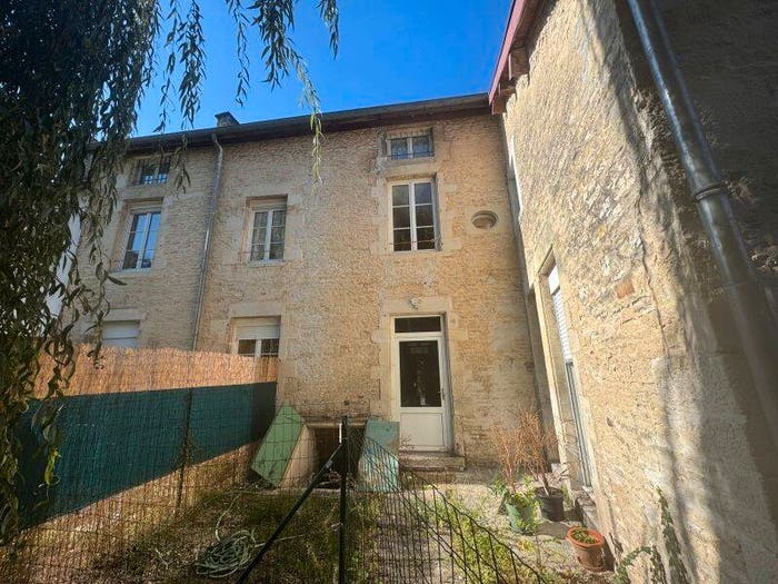 Centre Ouest, Bar-sur-Aube : Appartement 2 pièces à louer