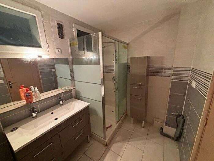 Appartement à louer - République-Gare-Porte de Paris, Saint-Denis - 3 pièces - 2 chambres