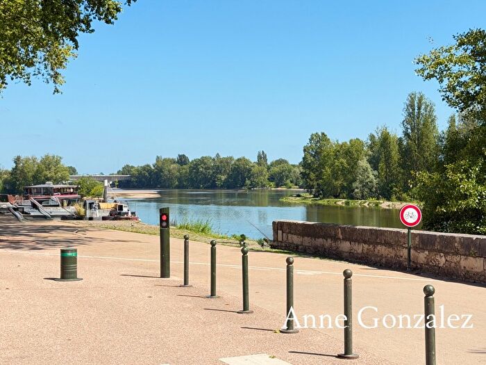 Maison 6 pièces à Orléans, Châtelet, à vendre