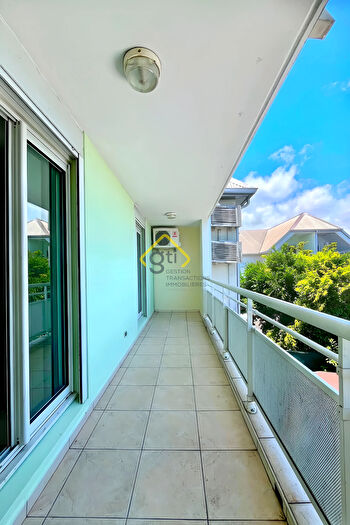 Appartement à vendre - Saint-André, Cambuston - 2 pièces - 1 chambre