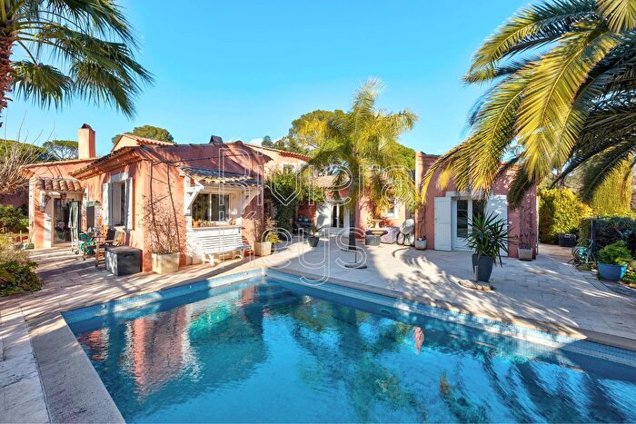 Maison à vendre - Fréjus, Gallieni - 8 pièces - 4 chambres