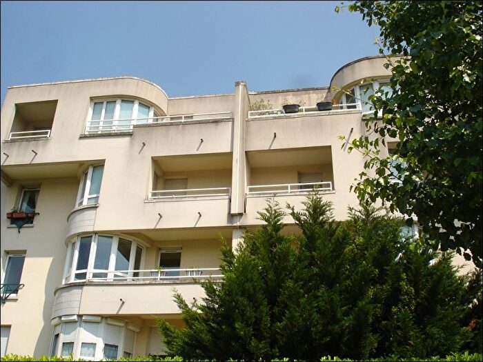 Appartement à louer - Viry-Châtillon, Chatillon - 3 pièces - 2 chambres