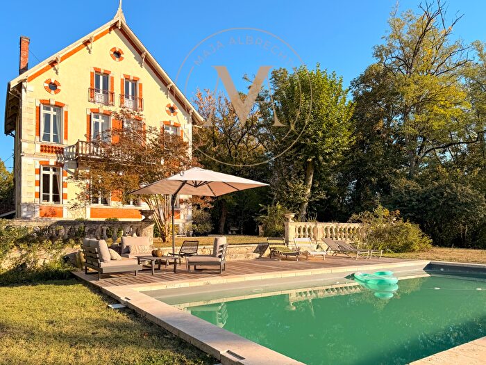 Maison 10 pièces à Tournon-d'Agenais, à vendre