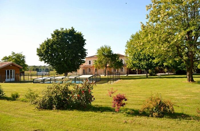 Maison 12 pièces à vendre à Périssac
