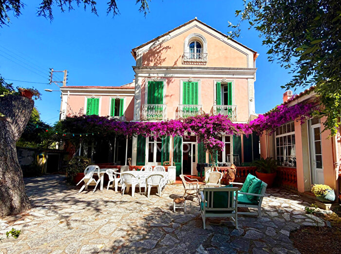 Maison 7 pièces à vendre - Toulon, Le Mourillon, La Mitre, Fort Lamalgue
