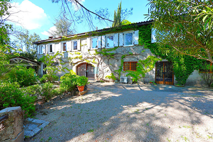 Grasse, Saint-Jacques : Maison 8 pièces à vendre