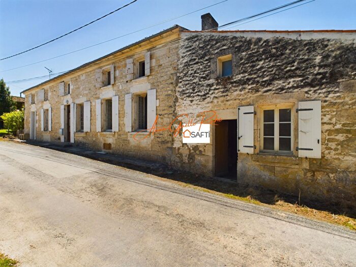 Maison à vendre - Plassay - 12 pièces - 5 chambres