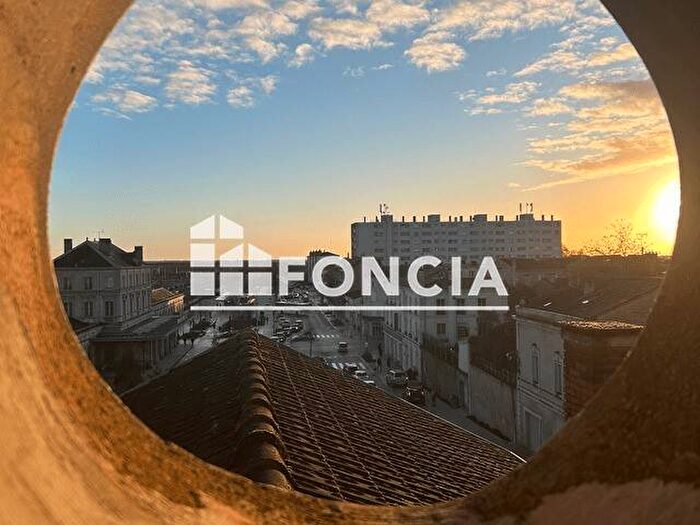 Appartement à louer - Centre Ville, Niort - 3 pièces - 2 chambres