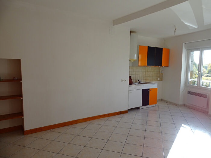 Appartement à louer - Meillac - 2 pièces - 1 chambre