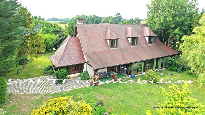 Maison 10 pièces à La Villeneuve-en-Chevrie, à vendre