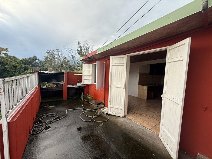 Maison 12 pièces à Le Tampon, La Chatoire, à vendre