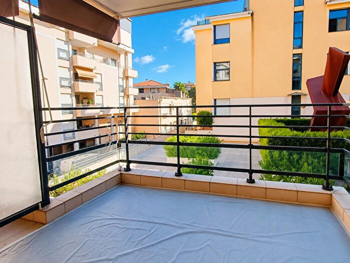 Appartement 2 pièces à louer - Cannes, Prado, République