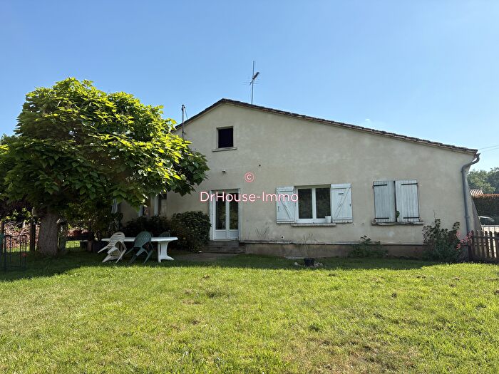 Maison 4 pièces à vendre à Milhac-d'Auberoche