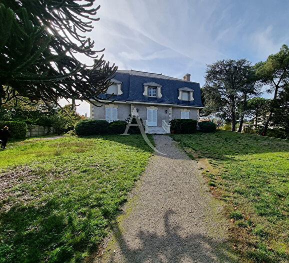 Maison à vendre - Saint-Sébastien-sur-Loire, Bords de Loire - 7 pièces - 5 chambres