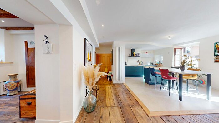 Appartement à vendre - Rodez, Centre historique, Vieux-Rodez - 4 pièces - 3 chambres