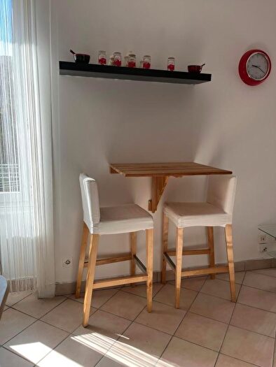 Appartement à louer - Saint-Étienne, La Terrasse, Bel Air, Bergson, Carnot - 1 pièce