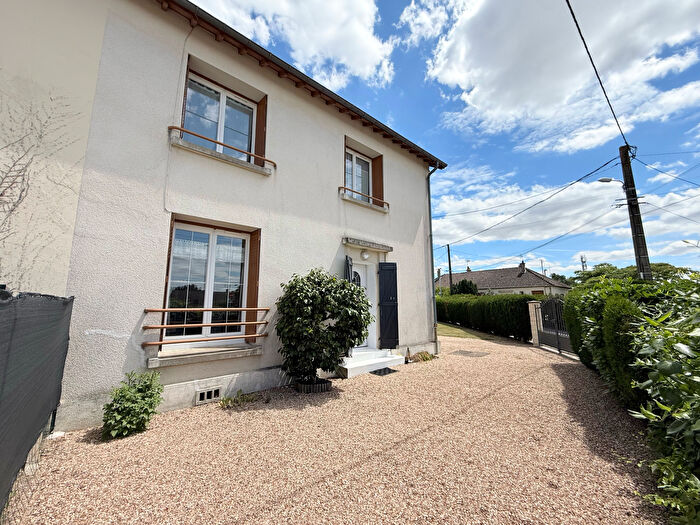 Maison 4 pièces à vendre à Vierzon, Colombier, Cité scolaire