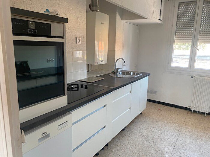 Appartement à louer - Donzère - 4 pièces - 2 chambres