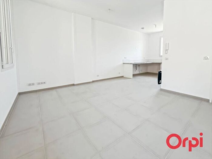 Pallieres-Plan des Pennes, Les Pennes-Mirabeau : Appartement 2 pièces à louer