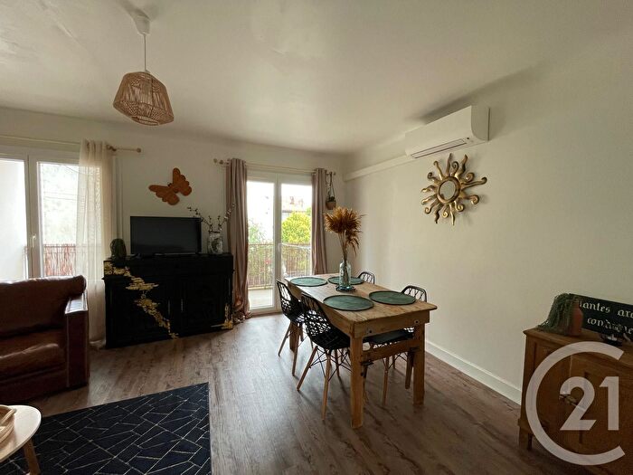 Appartement à louer - Agen, Cours Victor Hugo - 3 pièces - 2 chambres