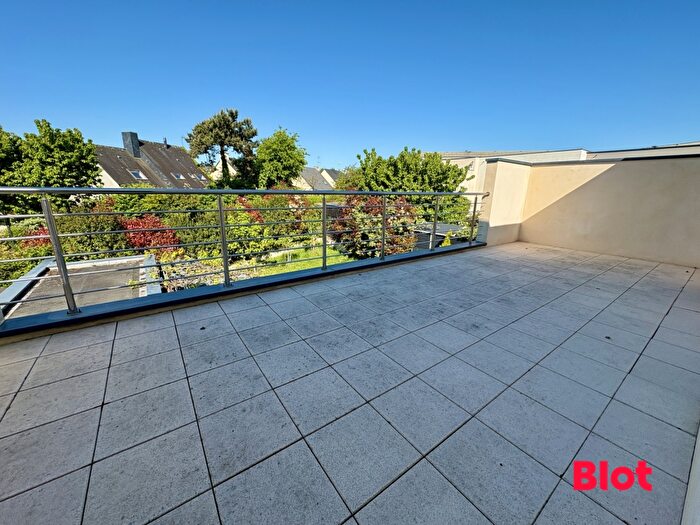 Maison à vendre - Vezin-le-Coquet - 9 pièces - 7 chambres