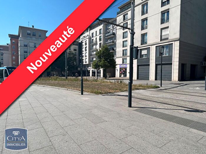 Appartement à vendre - Thiais, Proche Choisy - 2 pièces - 1 chambre