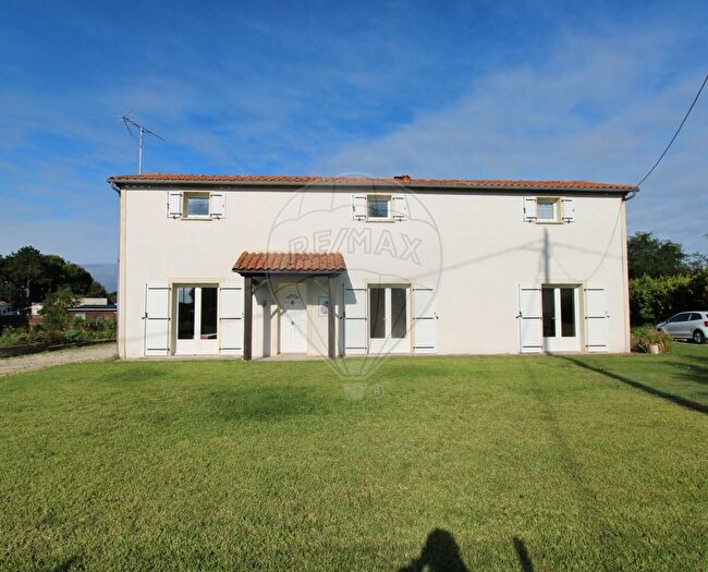 Maisons à vendre et appartements à louer - 1