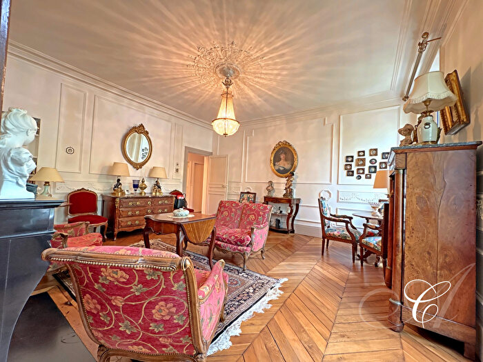Versailles, Chantiers : Appartement 4 pièces à vendre