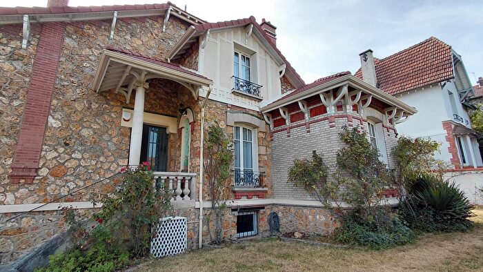 Enghien-les-Bains : Maison 6 pièces à vendre