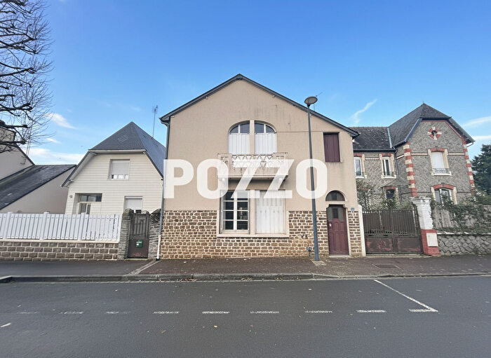 Maison 4 pièces à Saint-Hilaire-du-Harcouët, à vendre
