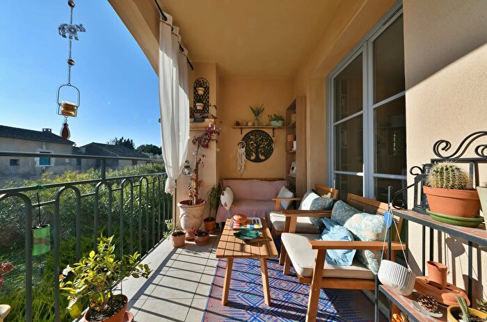 Appartement à vendre - Uzès - 2 pièces - 1 chambre