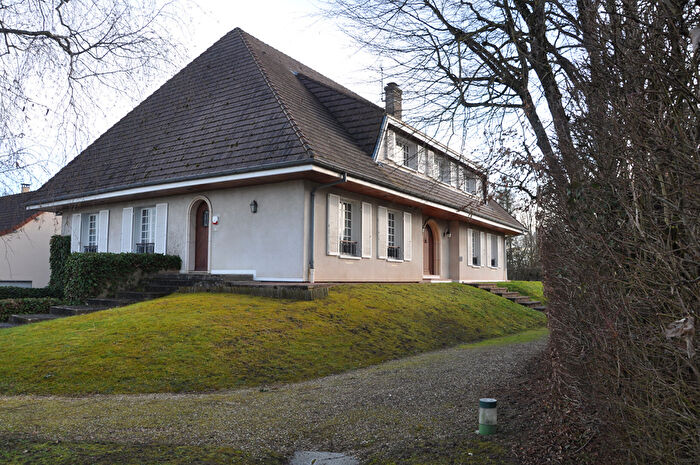 Maison à vendre - Saint-Germain-du-Bois - 13 pièces - 6 chambres