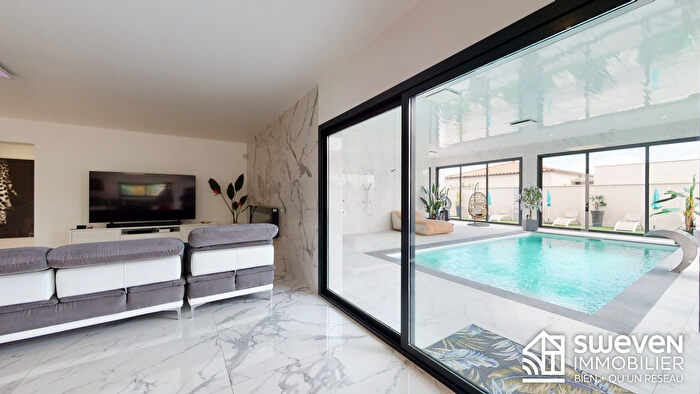 Maison à vendre - Llupia - 7 pièces - 4 chambres