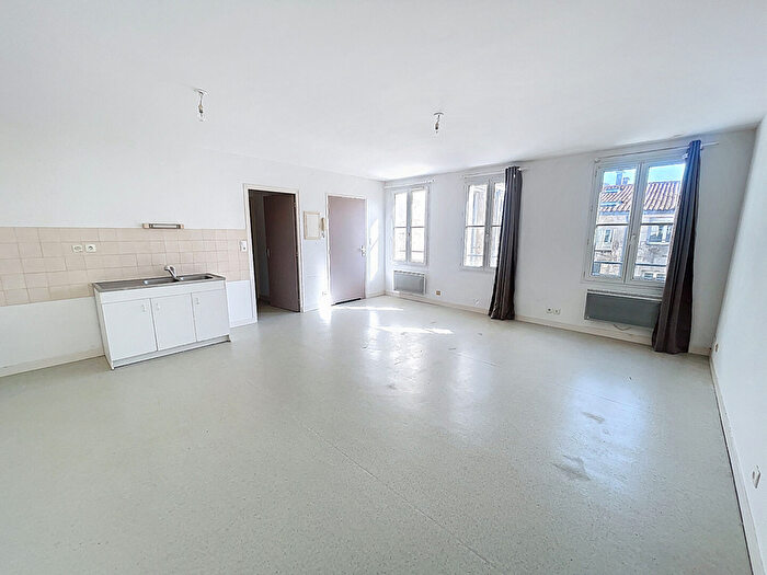 Appartement à vendre - Rochefort, Centre-ville - 2 pièces - 1 chambre