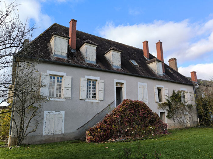 Maison à vendre - Aunay-en-Bazois - 10 pièces - 8 chambres