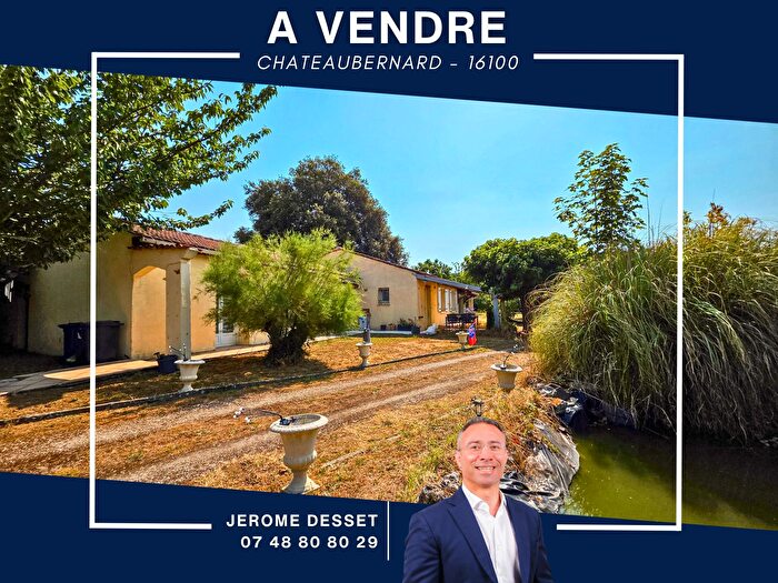 Maison 7 pièces à Châteaubernard, à vendre