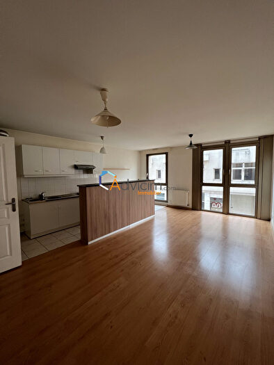 Appartement à louer - Orléans - 3 pièces - 2 chambres