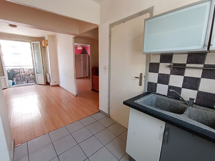 Appartement à vendre - Toulon, Aguillon - 3 pièces - 2 chambres