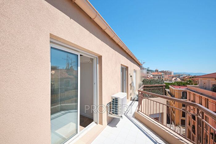 Appartement 3 pièces à Beausoleil, Centre-ville, Carnier, à vendre