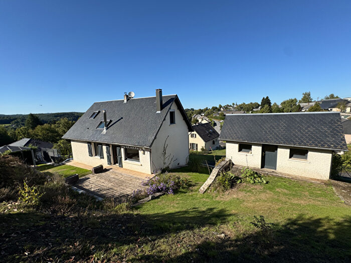 Maison à vendre - Ussel - 7 pièces - 2 chambres